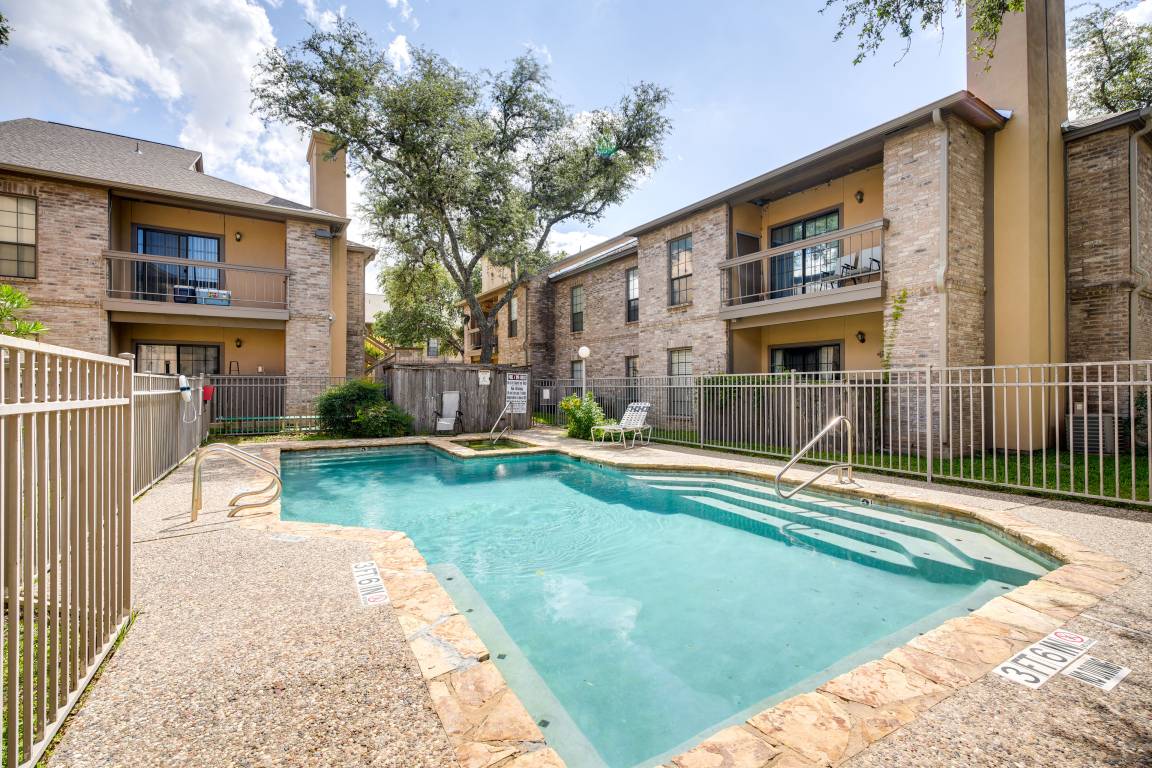90 M² Apartment ∙ 1 Bedroom ∙ 6 Guests - San Antonio, TX