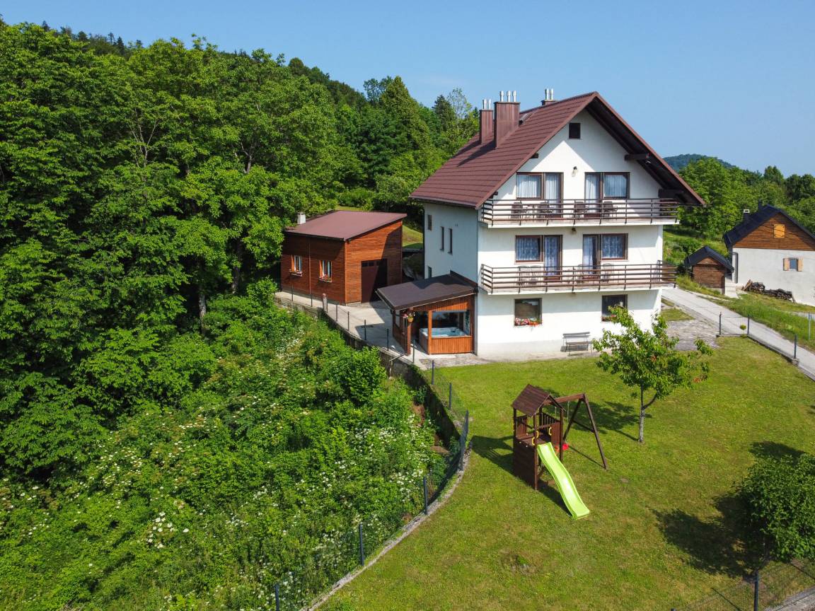 200 M² Ferienhaus ∙ 4 Schlafzimmer ∙ 8 Gäste - Kroatien