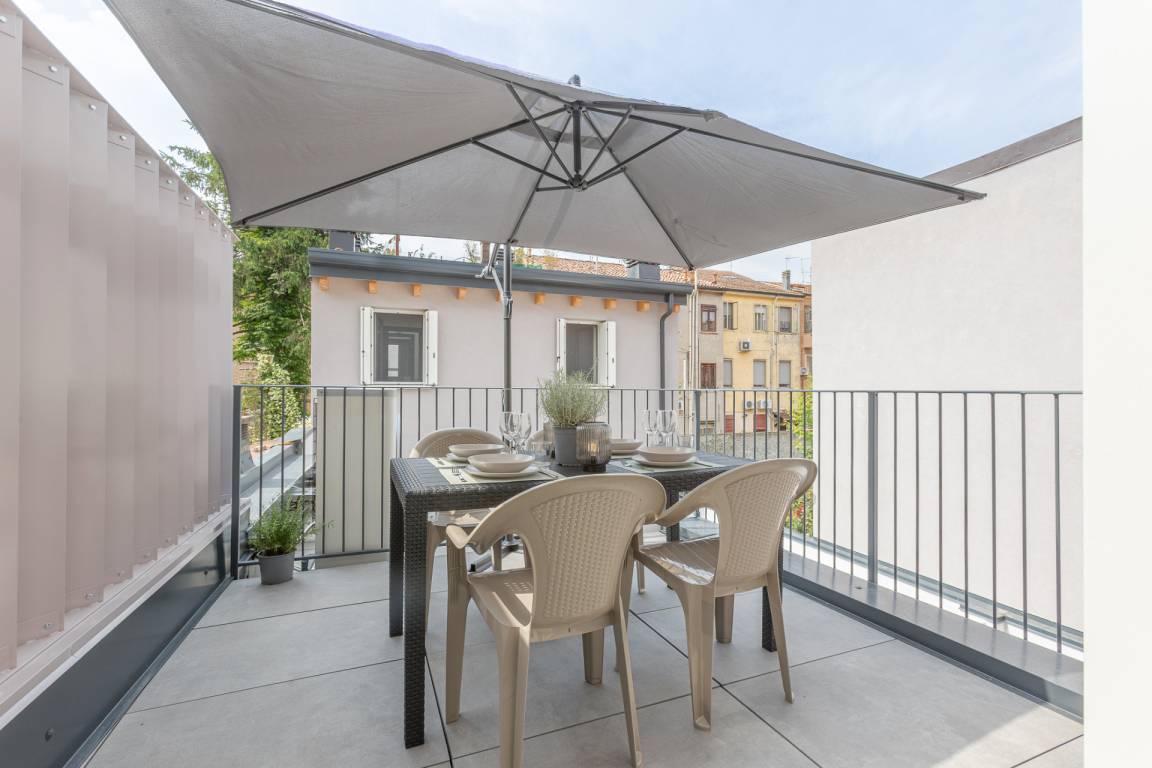 84 M² Appartamento Vacanza ∙ 2 Camere Da Letto ∙ 6 Ospiti - Ferrara