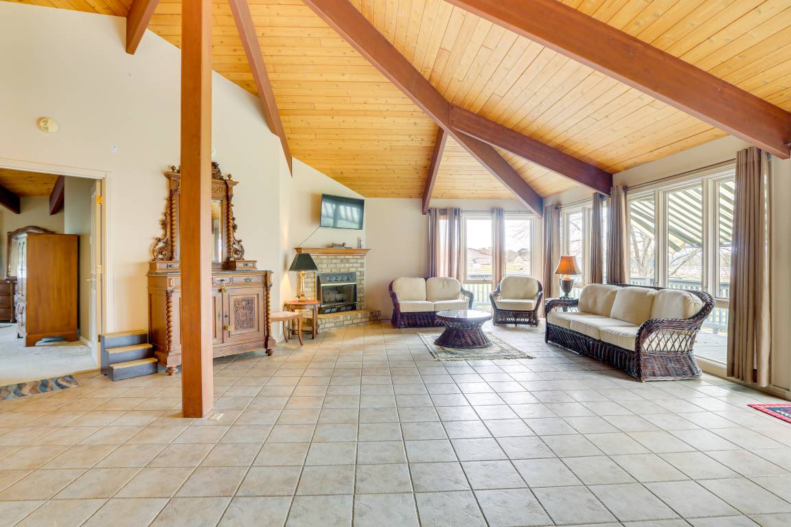 301 M² House ∙ 4 Bedrooms ∙ 19 Guests - North Carolina