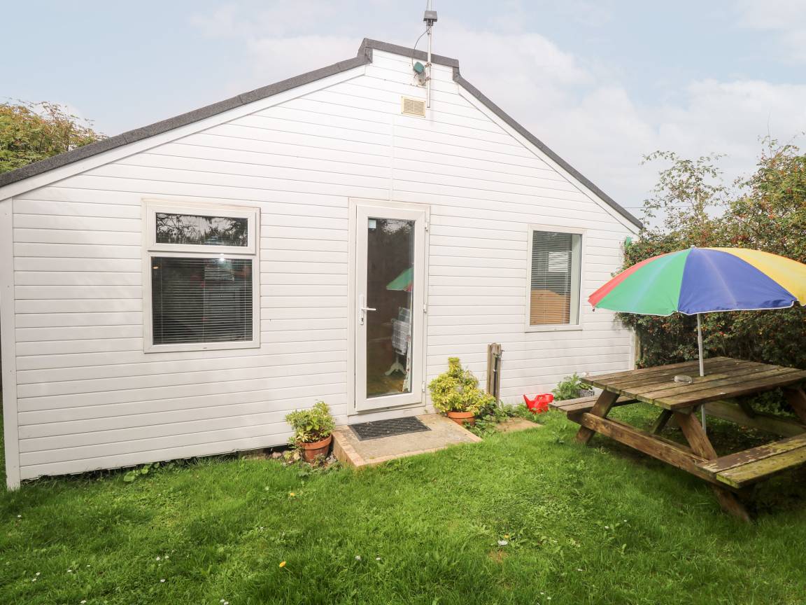 Cottage ∙ 4 Bedrooms ∙ 6 Guests - Mundesley