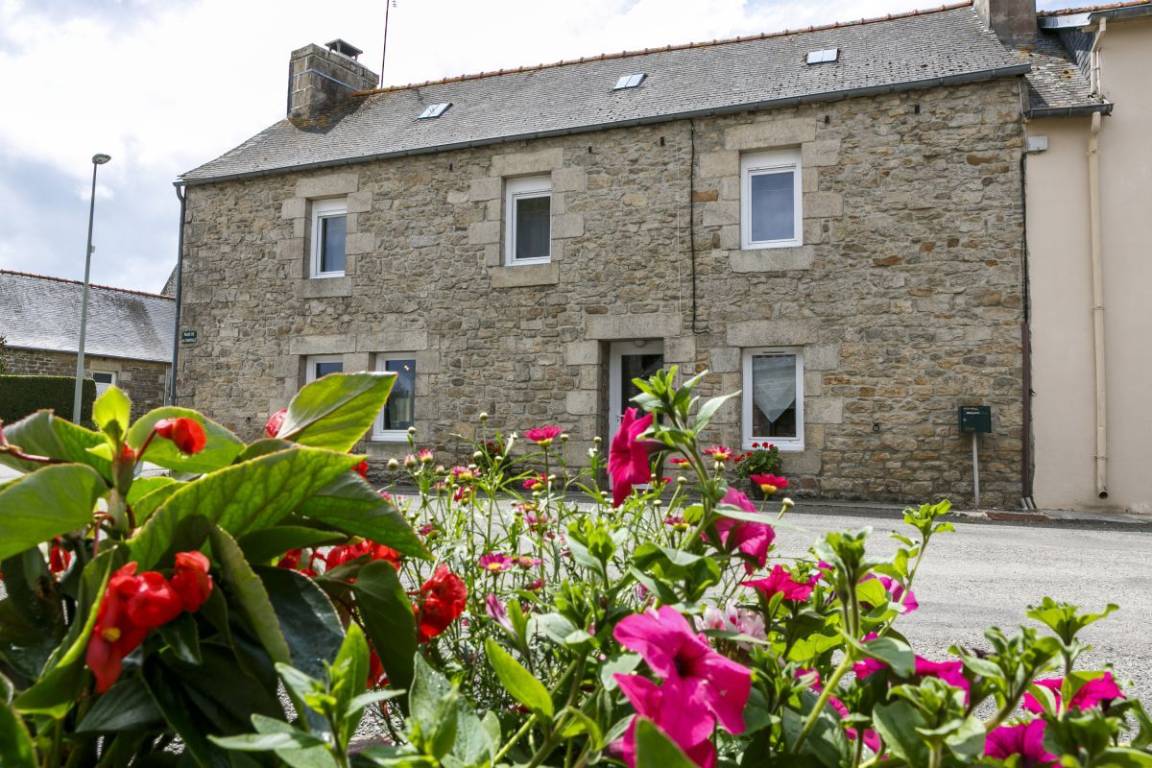 90 M² Gîte ∙ 3 Chambres ∙ 5 Personnes - Lannion