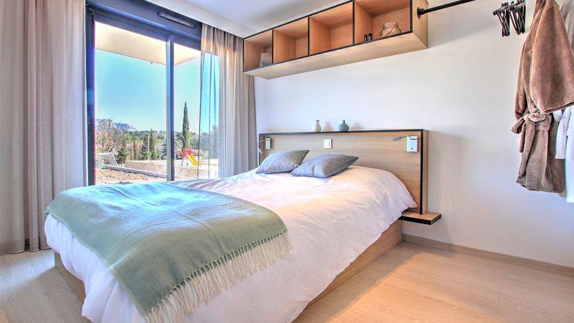 Bungalow ∙ 3 Bedrooms ∙ 6 Guests - Nice