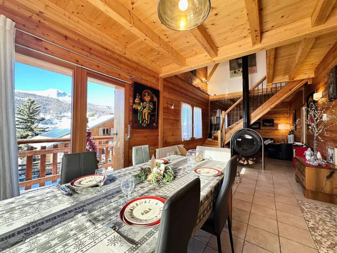 230 M² Chalet ∙ 4 Bedrooms ∙ 8 Guests - Les Orres