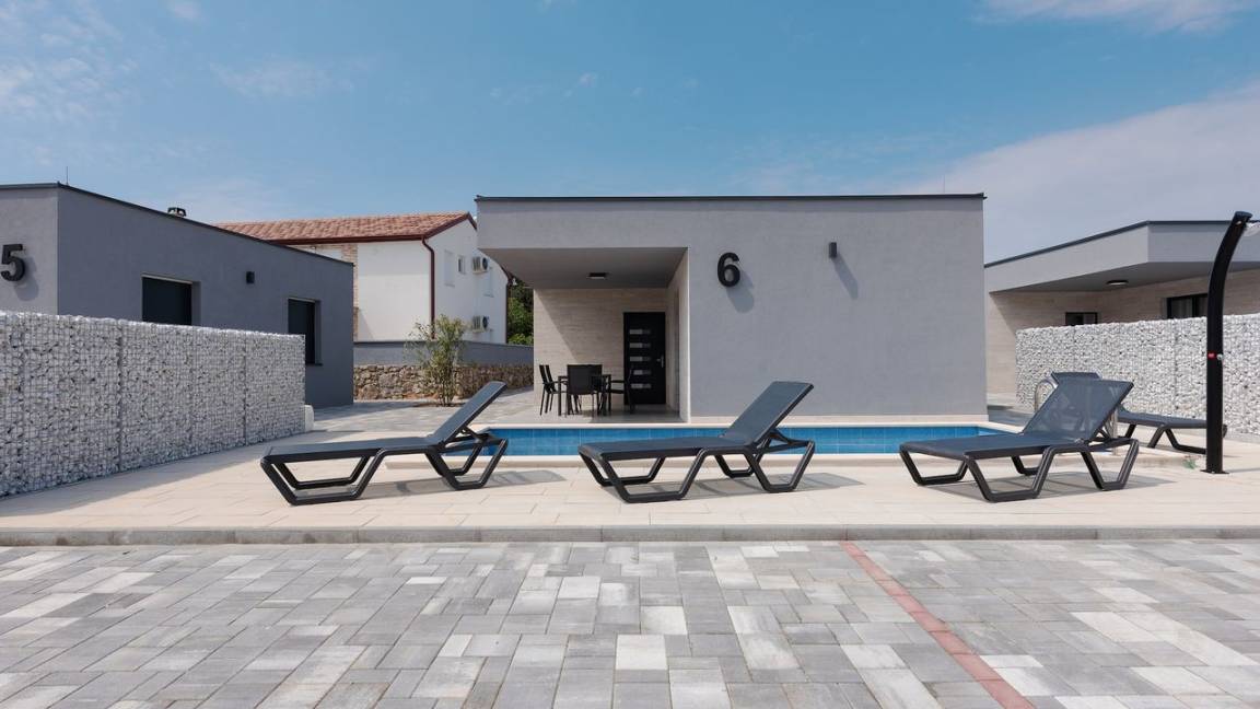 107 M² House ∙ 2 Bedrooms ∙ 6 Guests - Vir