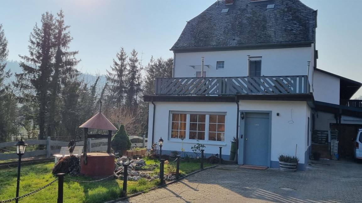 64 M² Ferienwohnung ∙ 2 Schlafzimmer ∙ 4 Gäste - Traben-Trarbach
