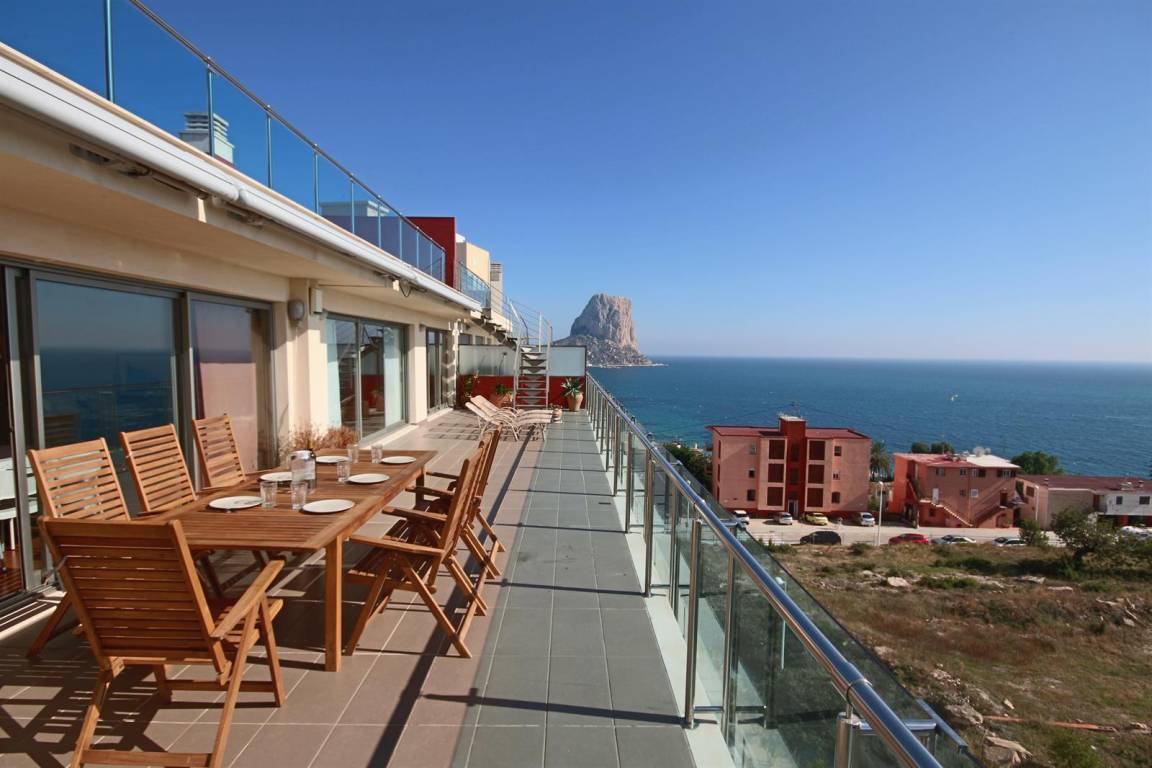 180 M² Apartment ∙ 4 Bedrooms ∙ 8 Guests - Calp