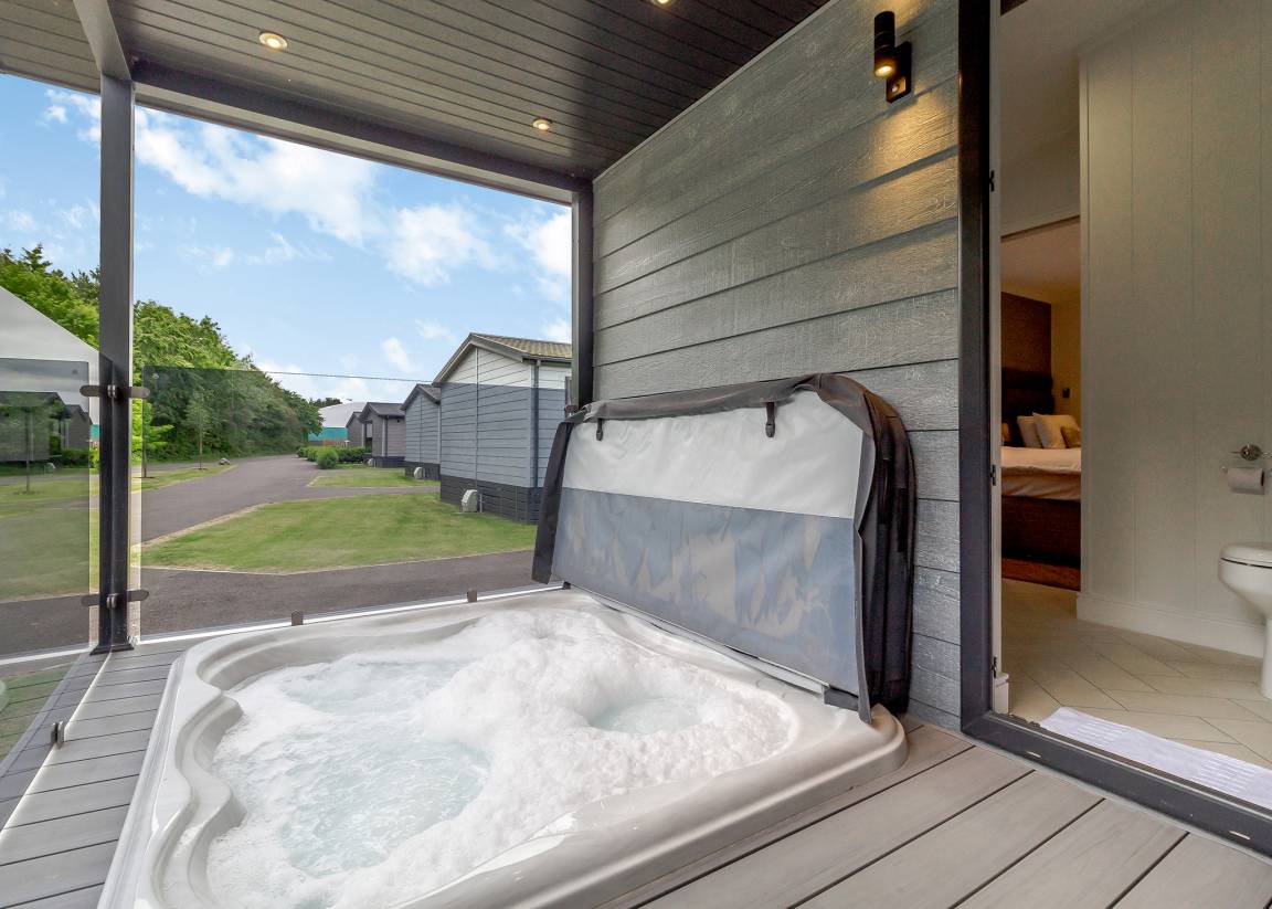 Chalet ∙ 2 Bedrooms ∙ 4 Guests - Suffolk