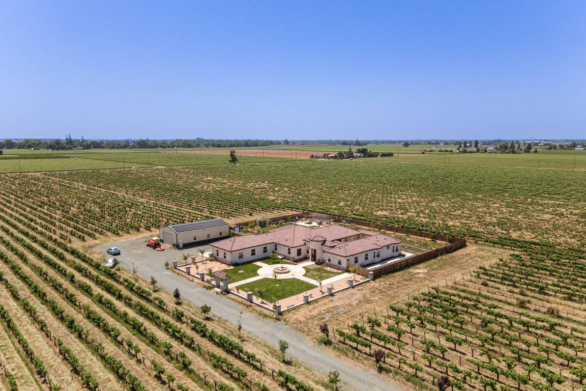 315 M² House ∙ 3 Bedrooms ∙ 9 Guests - Lodi, CA