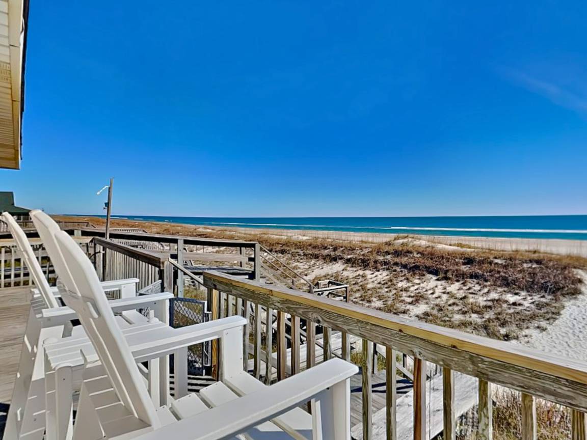 139 M² House ∙ 5 Bedrooms ∙ 10 Guests - Topsail Beach, NC