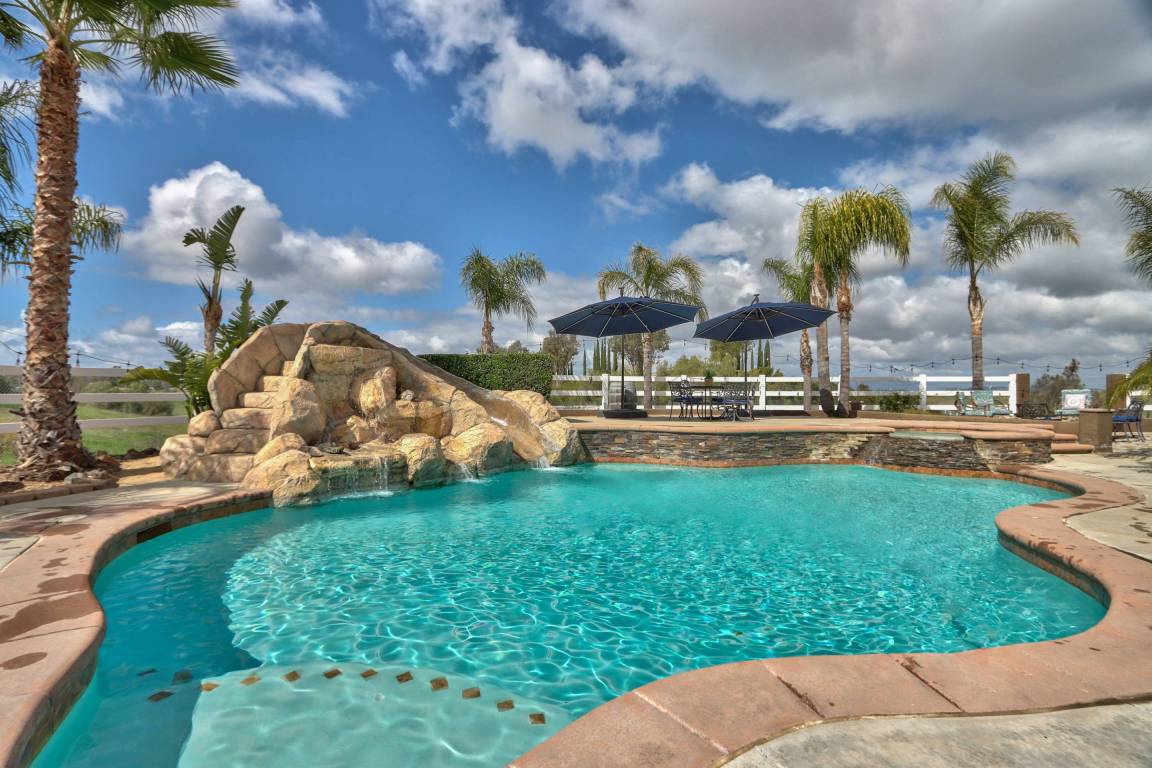 251 M² House ∙ 4 Bedrooms ∙ 10 Guests - Temecula, CA