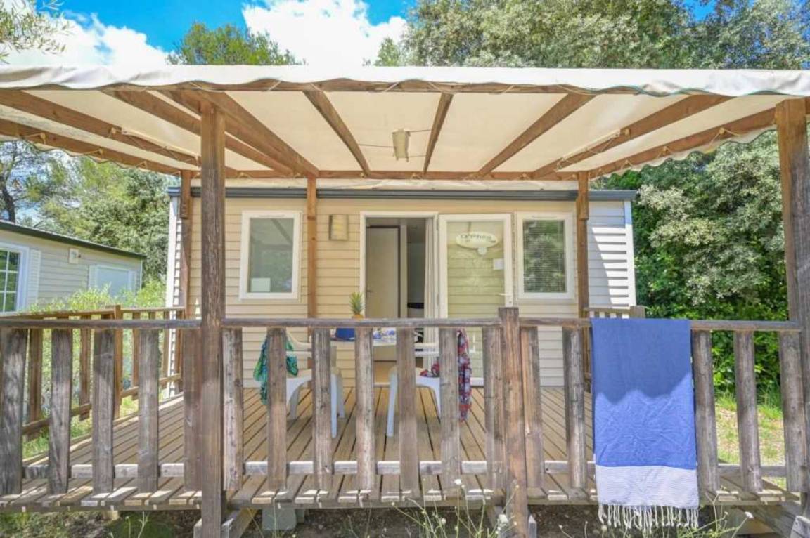 23 M² Camping ∙ 1 Chambre ∙ 2 Personnes - Castries