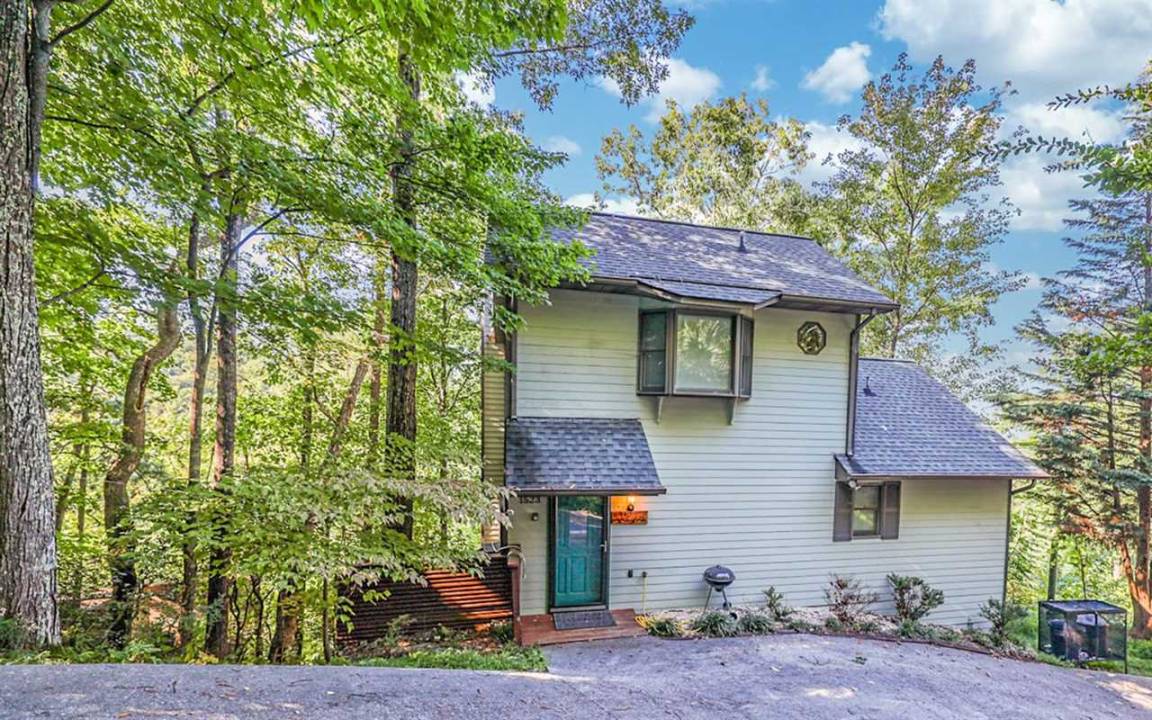 129 M² Chalet ∙ 1 Bedroom ∙ 6 Guests - Gatlinburg, TN