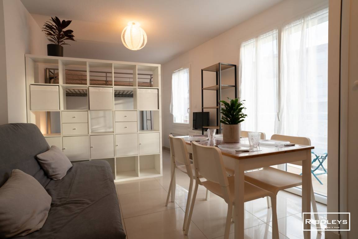 27 M² Ferienwohnung ∙ 1 Schlafzimmer ∙ 5 Gäste - Vias