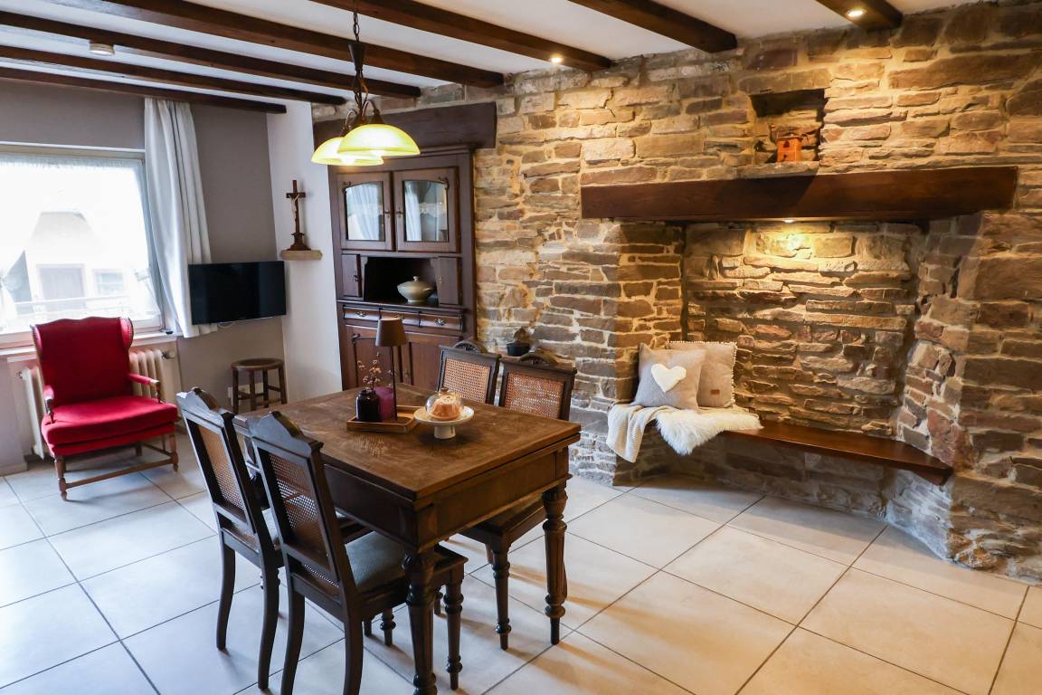 70 M² Ferienwohnung ∙ 2 Schlafzimmer ∙ 3 Gäste - Prüm