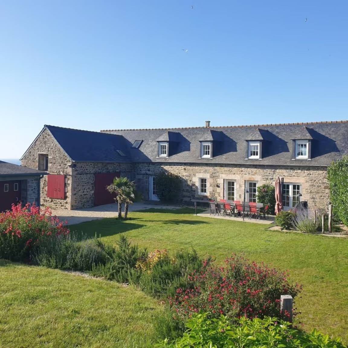 270 M² Maison De Vacances ∙ 5 Chambres ∙ 12 Personnes - Saint-Brieuc