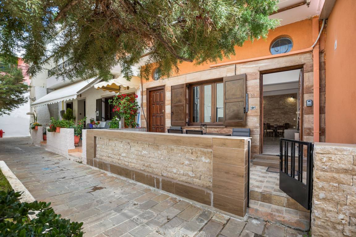 128 M² House ∙ 3 Bedrooms ∙ 6 Guests - Chania