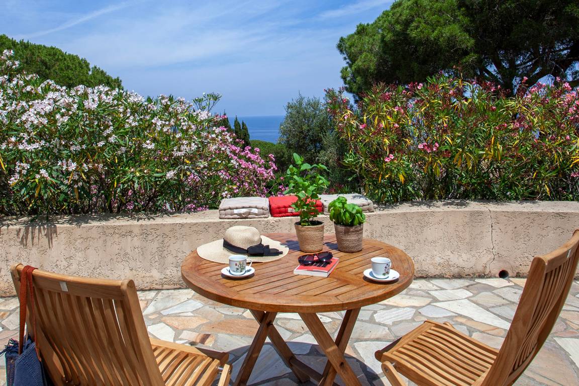 80 M² Ferienhaus ∙ 3 Schlafzimmer ∙ 6 Gäste - Algajola