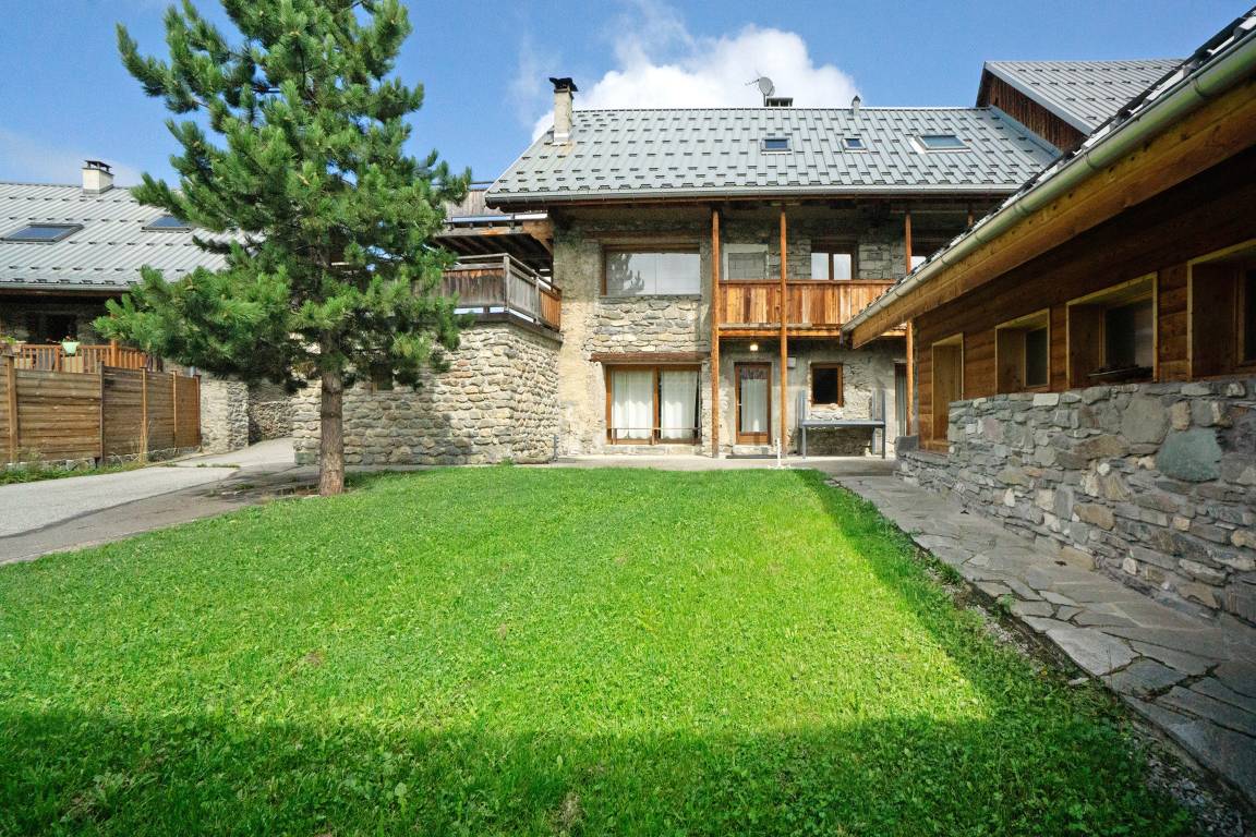 200 M² Appartement ∙ 5 Chambres ∙ 14 Personnes - Albiez-Montrond