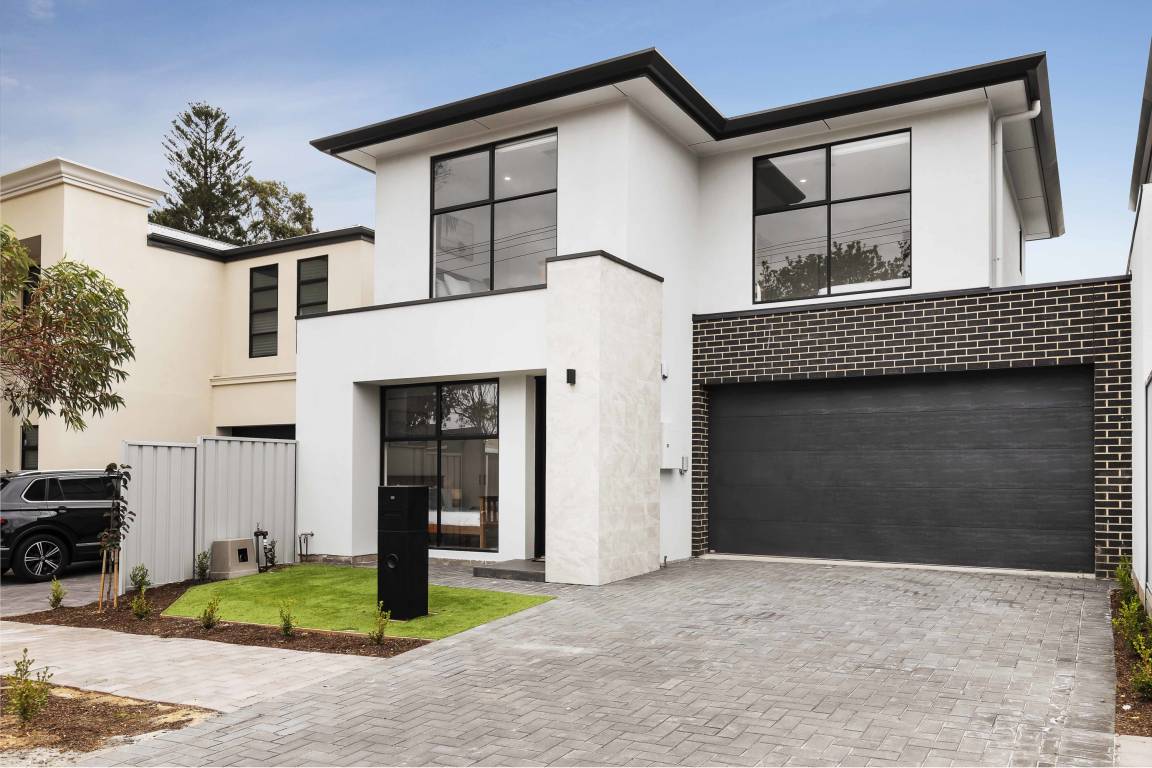 119 M² House ∙ 4 Bedrooms ∙ 8 Guests - Adelaide