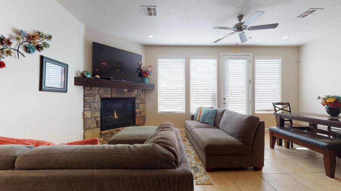 House ∙ 3 Bedrooms ∙ 10 Guests - Zion National Park