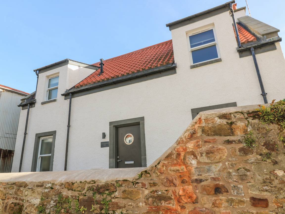 Cottage ∙ 2 Bedrooms ∙ 5 Guests - East Neuk