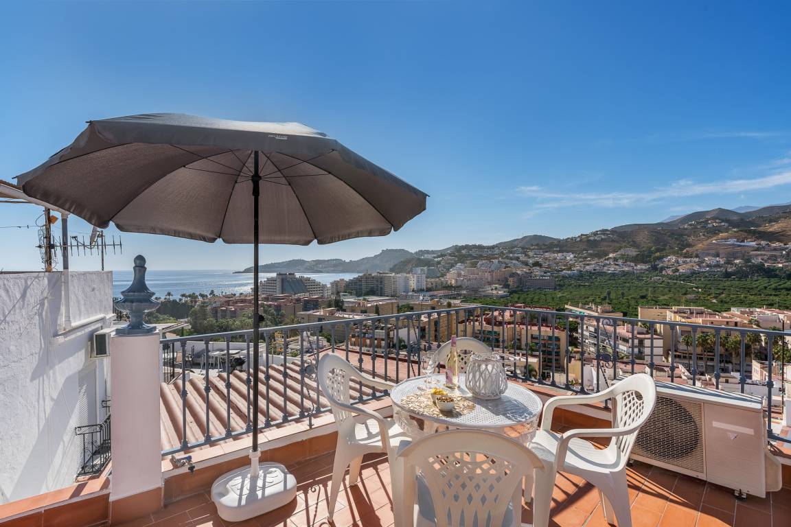 114 M² House ∙ 2 Bedrooms ∙ 4 Guests - Almuñécar