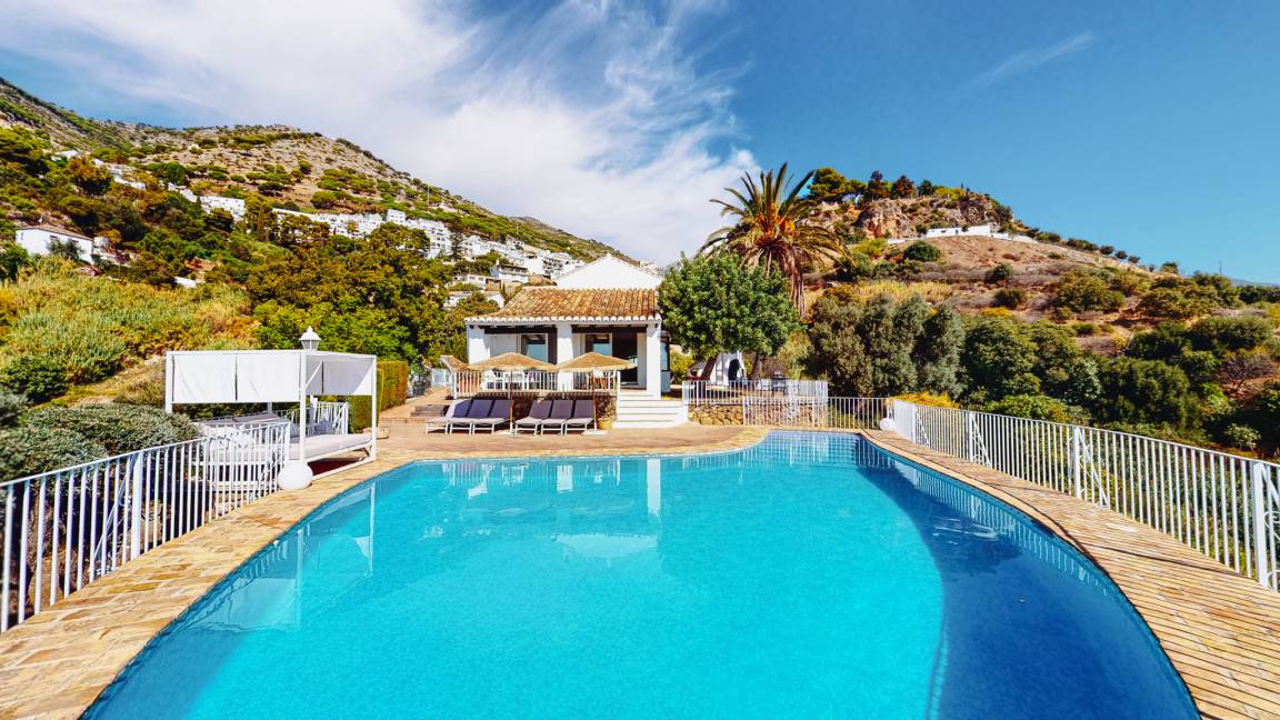 229 M² Villa ∙ 4 Bedrooms ∙ 6 Guests - Mijas