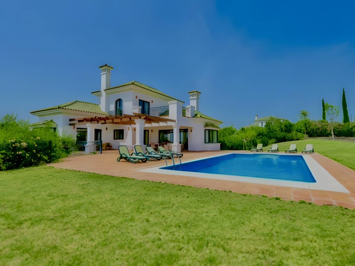 350 M² Villa ∙ 5 Bedrooms ∙ 10 Guests - Algar