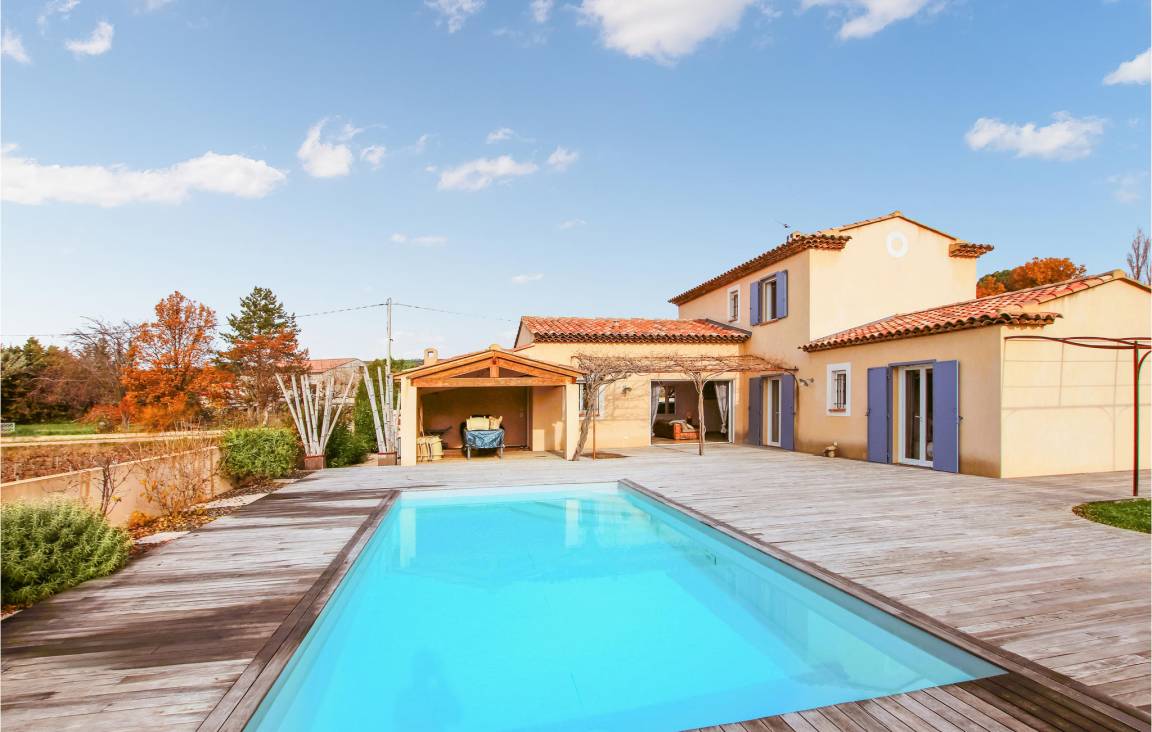 148 M² Maison De Vacances ∙ 4 Chambres ∙ 8 Personnes - Pourrières