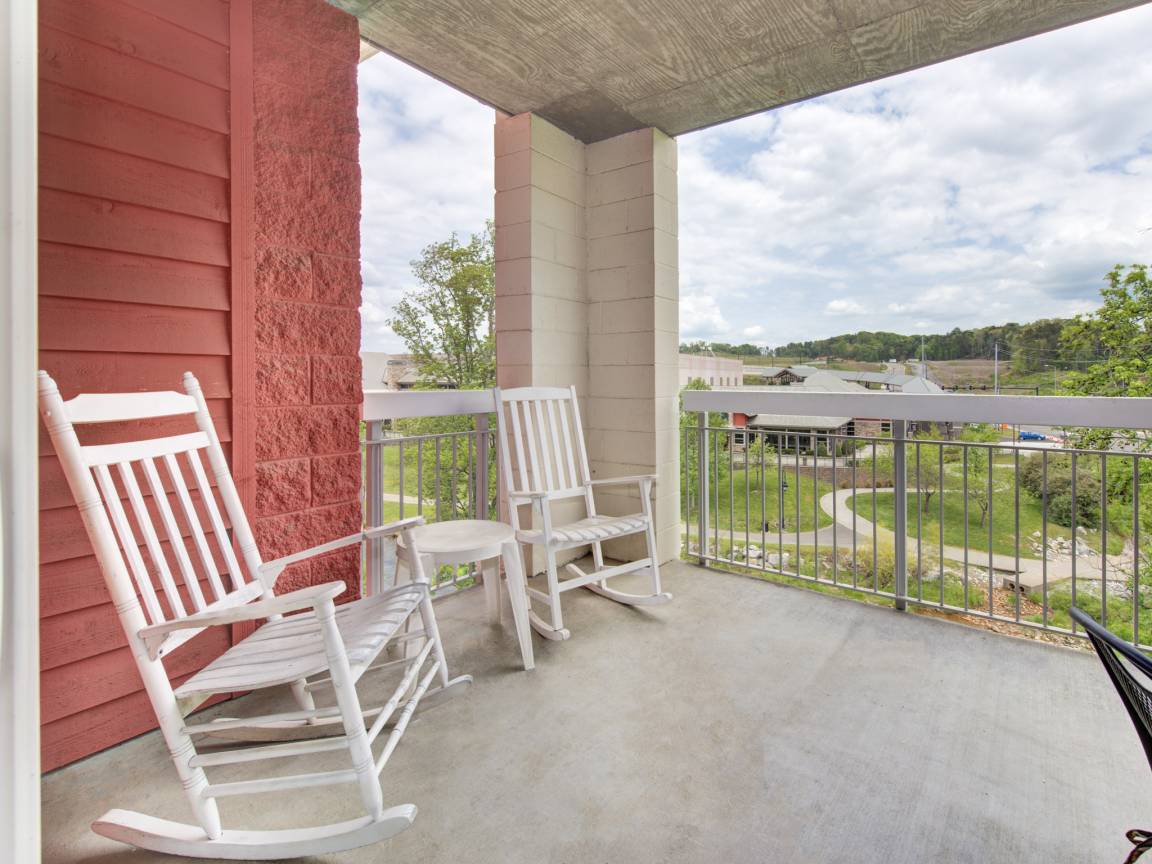 111 M² Condo ∙ 2 Bedrooms ∙ 6 Guests - Pigeon Forge, TN