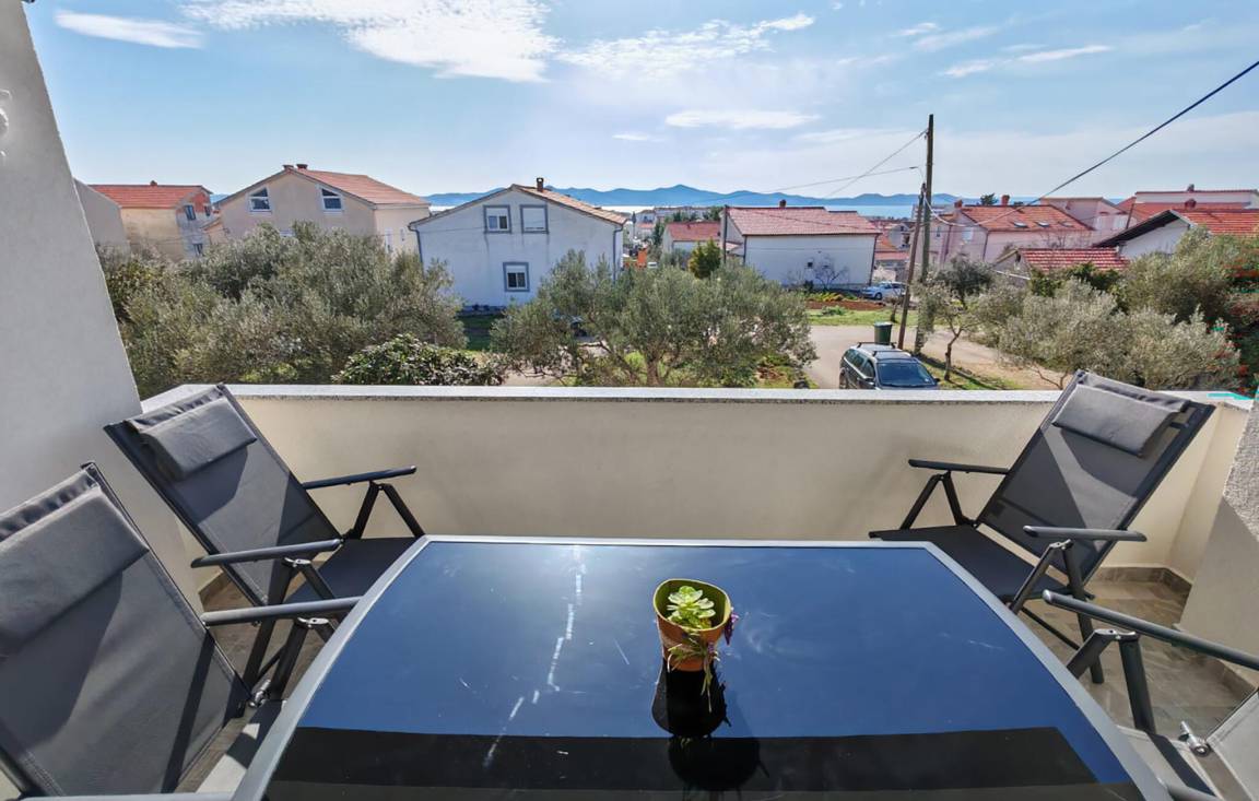 100 M² Ferienwohnung ∙ 3 Schlafzimmer ∙ 6 Gäste - Zadar