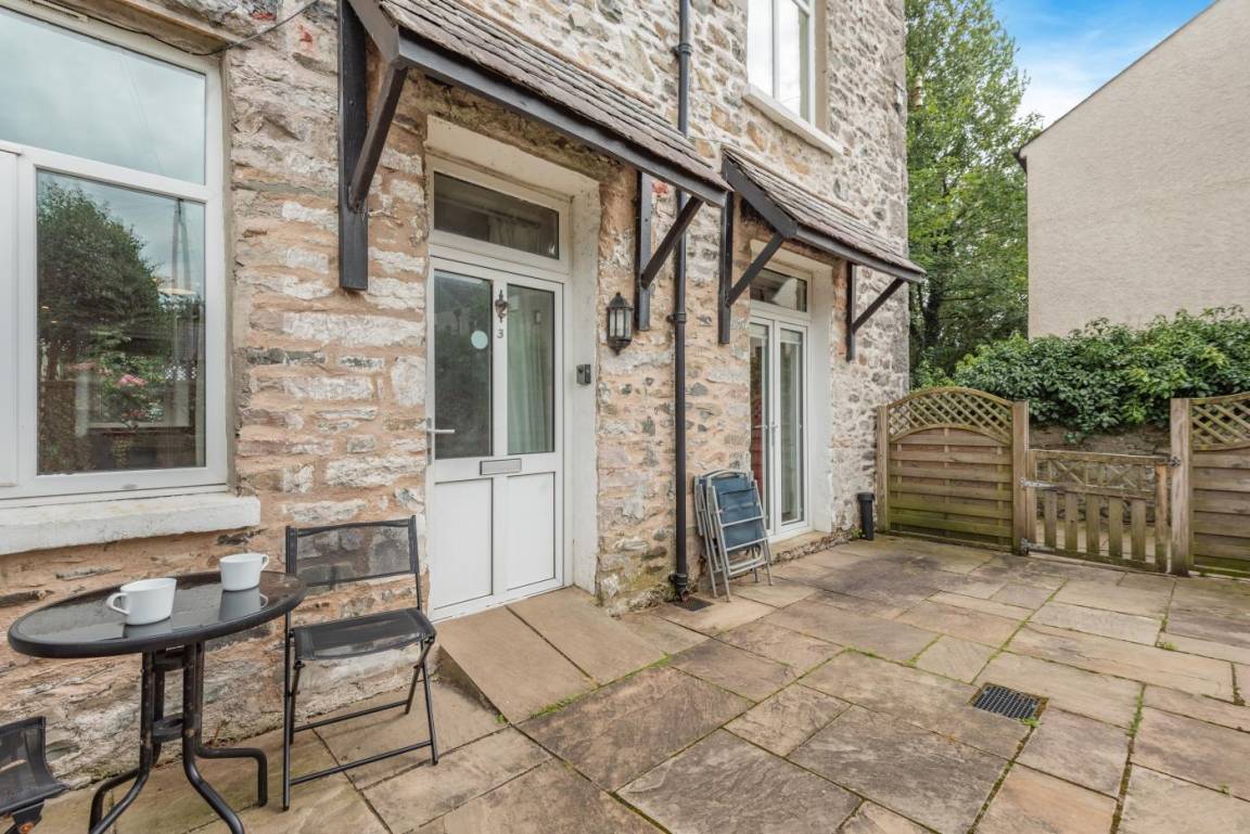 Apartment ∙ 2 Bedrooms ∙ 4 Guests - Kendal