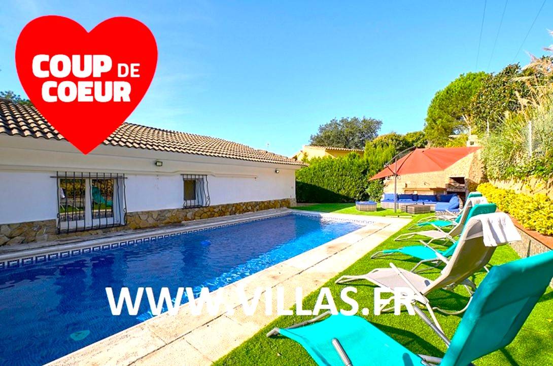 Villa ∙ 5 Bedrooms ∙ 10 Guests - Lloret de Mar