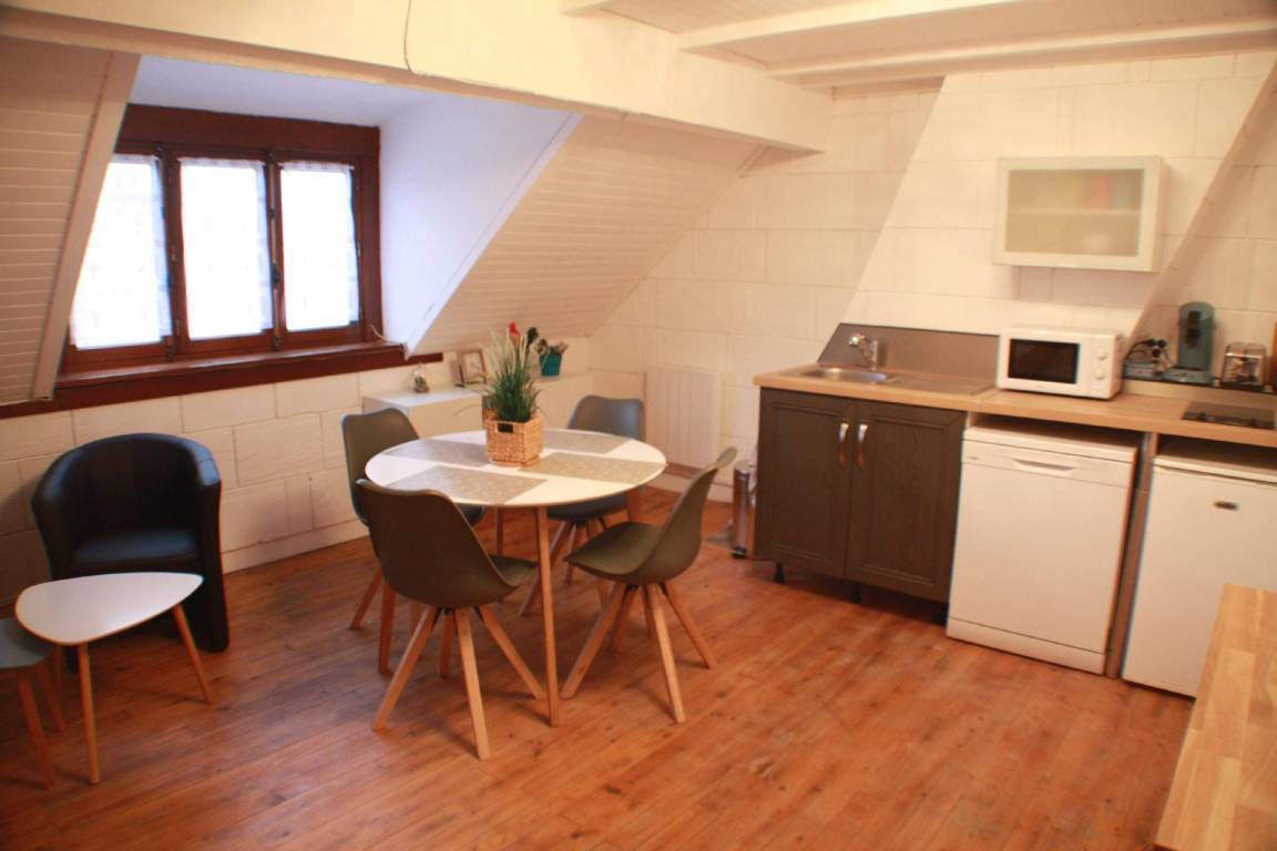 26 M² Apartment ∙ 2 Bedrooms ∙ 4 Guests - Calais