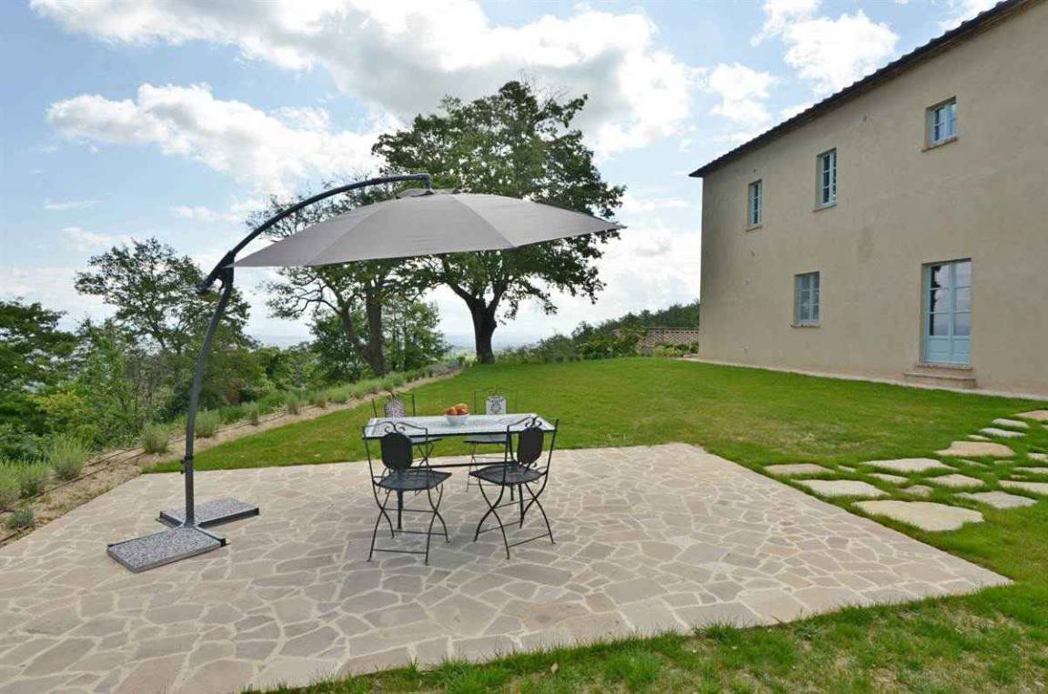 106 M² Huoneisto ∙ 2 Makuuhuonetta ∙ 4 Vierasta - Pienza