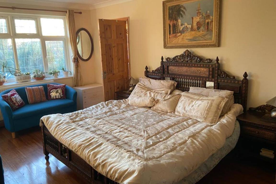 100 M² House ∙ 2 Bedrooms ∙ 5 Guests - High Wycombe