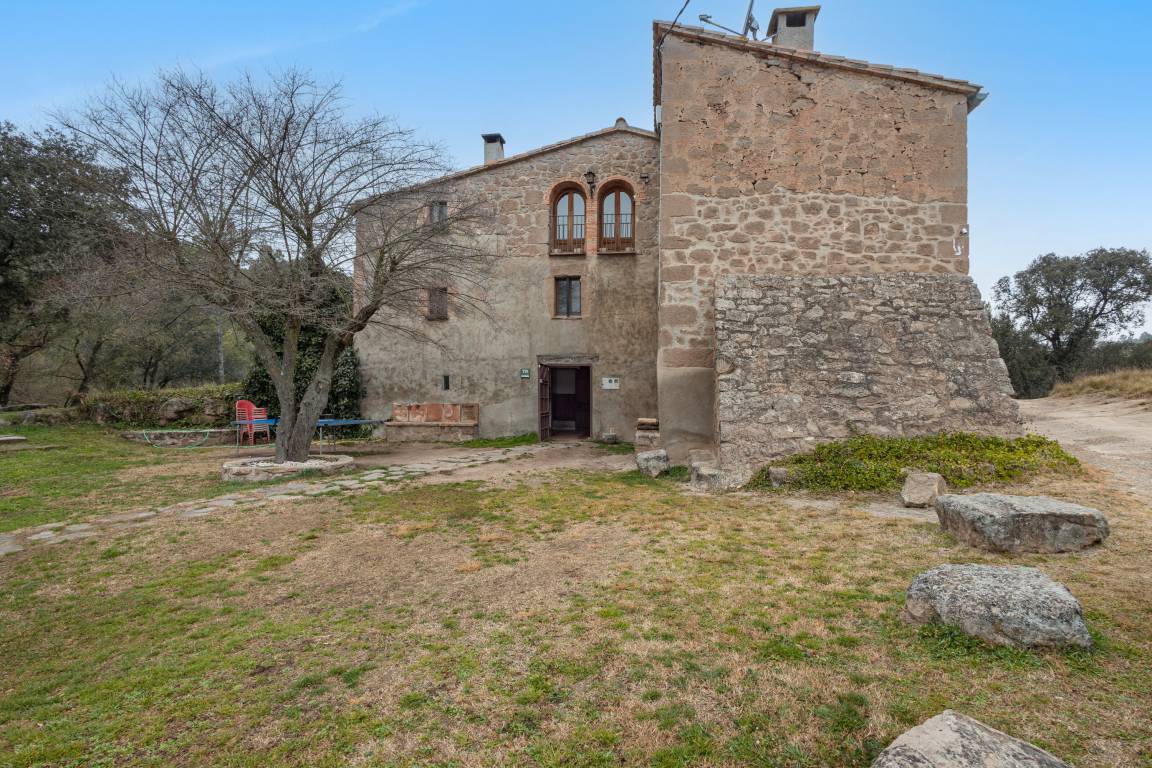 150 M² Ferienhaus ∙ 5 Schlafzimmer ∙ 12 Gäste - Gironella