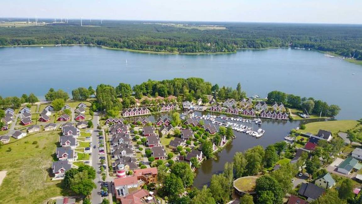 100 M² Ferienhaus ∙ 2 Schlafzimmer ∙ 6 Gäste - Brandenburg