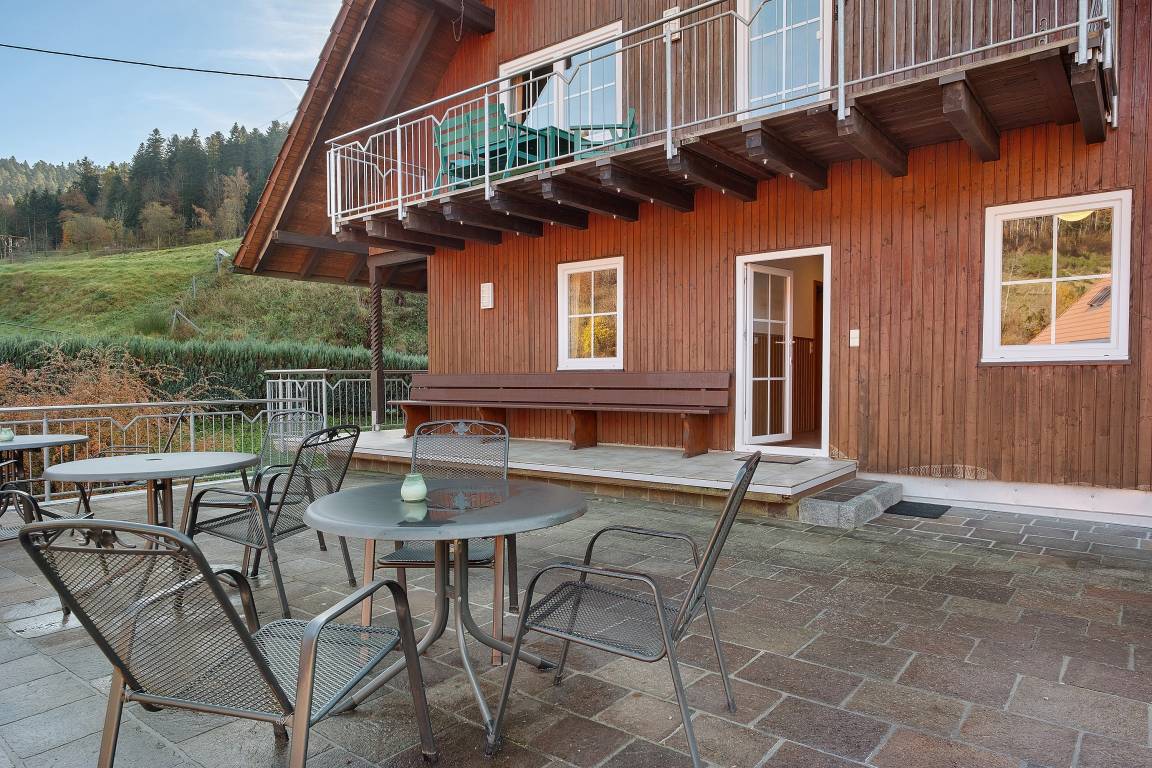 70 M² Ferienwohnung ∙ 1 Schlafzimmer ∙ 4 Gäste - Wolfach