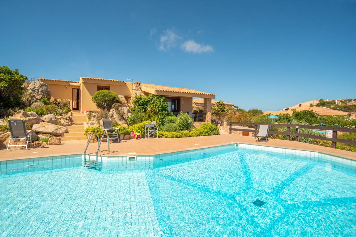 65 M² Villa Vacanza ∙ 2 Camere Da Letto ∙ 6 Ospiti - Costa Paradiso