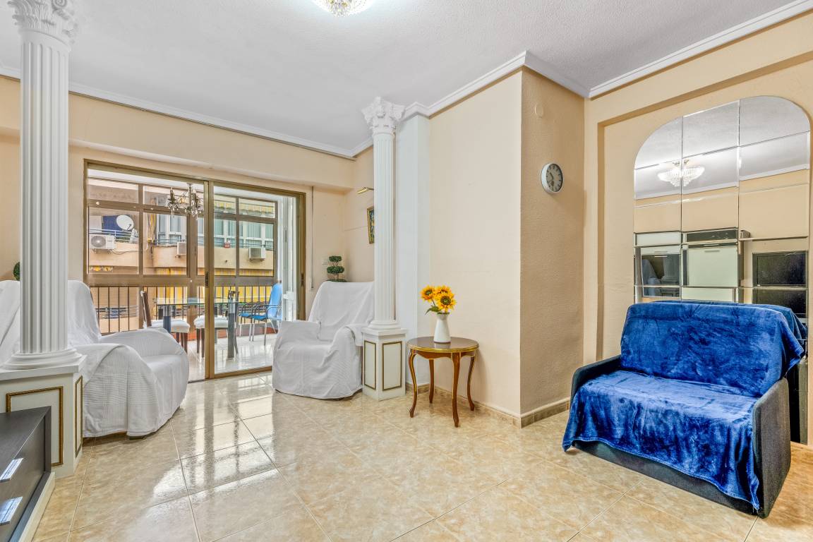85 M² Apartamento ∙ 2 Habitaciones ∙ 5 Huéspedes - Santa Pola