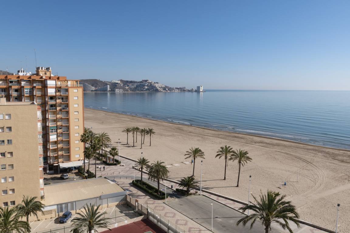 91 M² Apartamento ∙ 2 Habitaciones ∙ 6 Huéspedes - Cullera