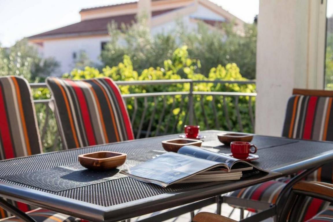 60 M² Ferienwohnung ∙ 2 Schlafzimmer ∙ 4 Gäste - Šibenik