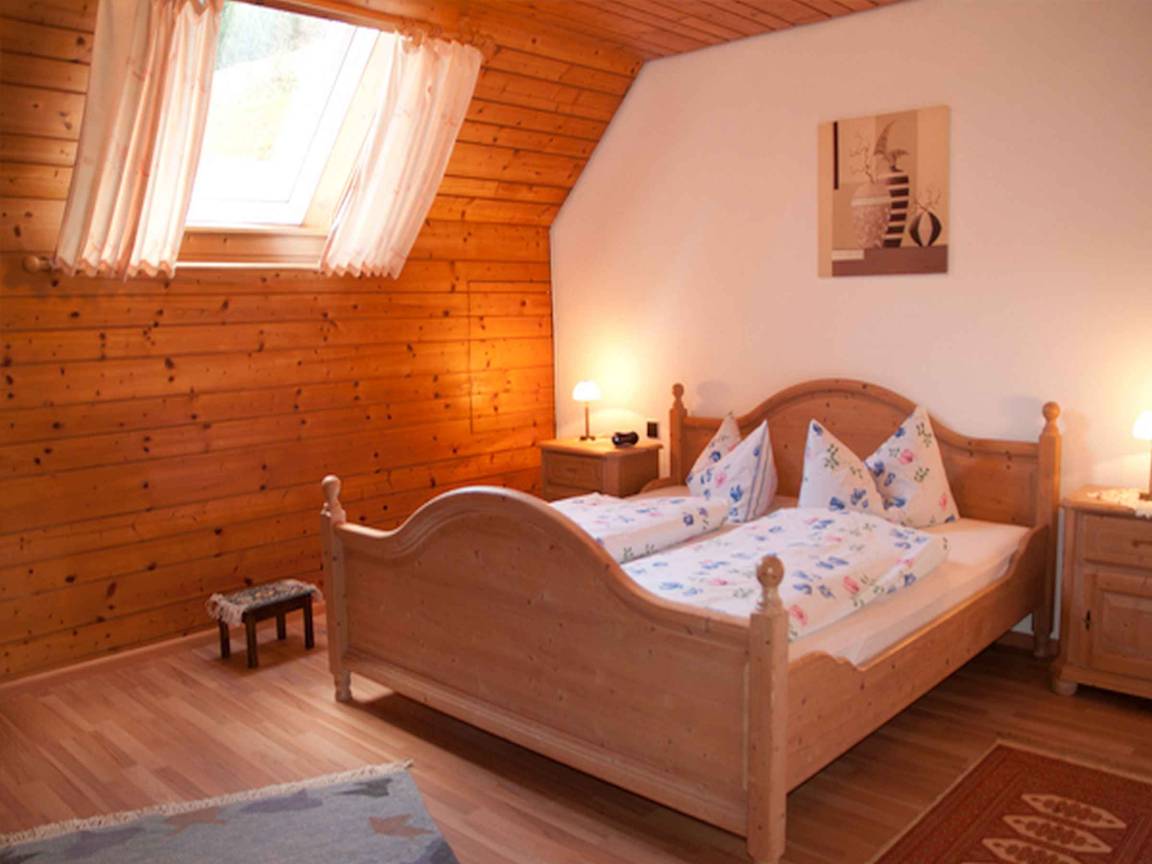 85 M² Ferienwohnung ∙ 1 Schlafzimmer ∙ 5 Gäste - Hausach