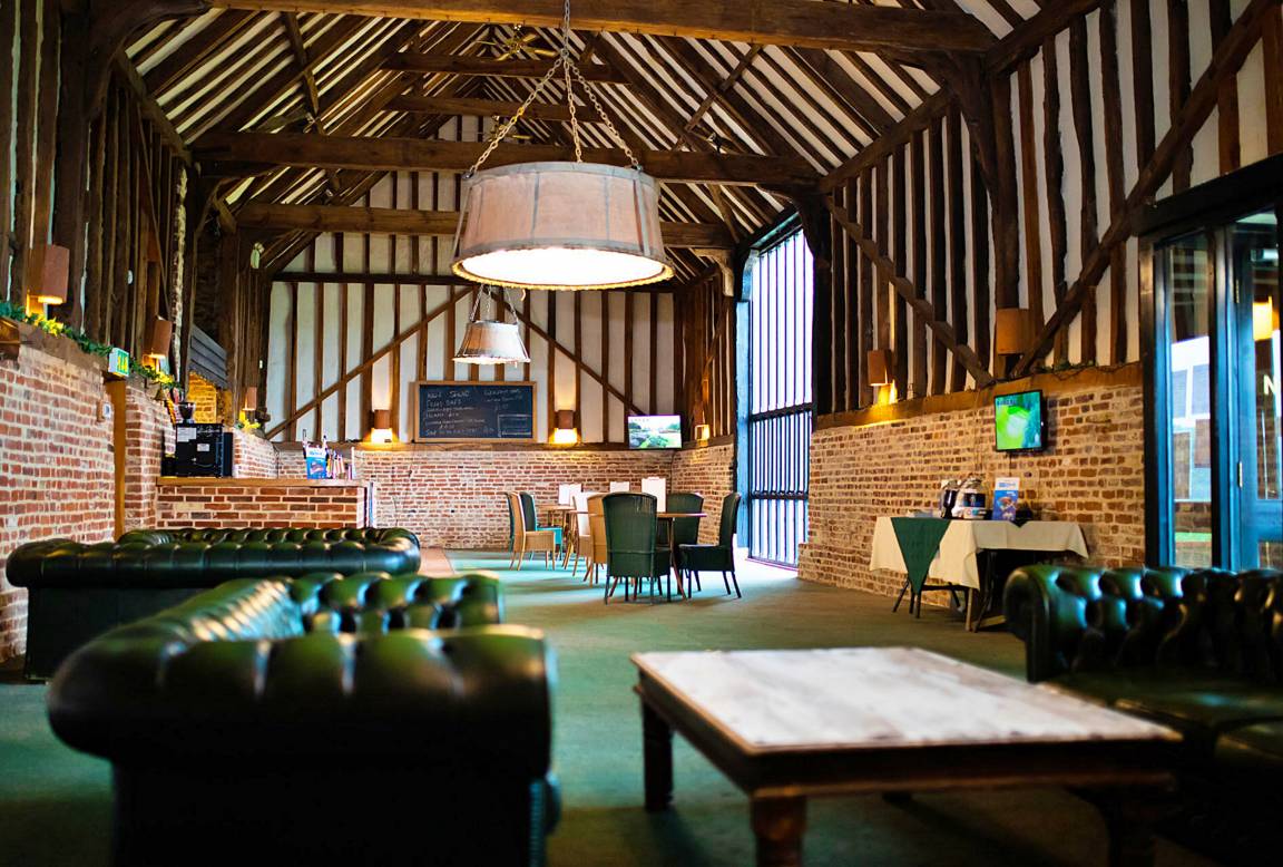 150 M² Chalet ∙ 2 Bedrooms ∙ 4 Guests - Beccles