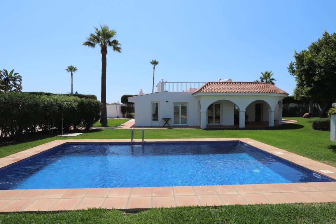 140 M² Maison De Vacances ∙ 4 Chambres ∙ 8 Personnes - Conil de la Frontera