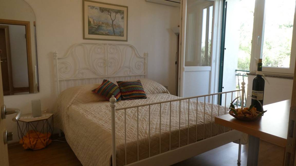 13 M² Hotel ∙ 1 Schlafzimmer ∙ 2 Gäste - Makarska