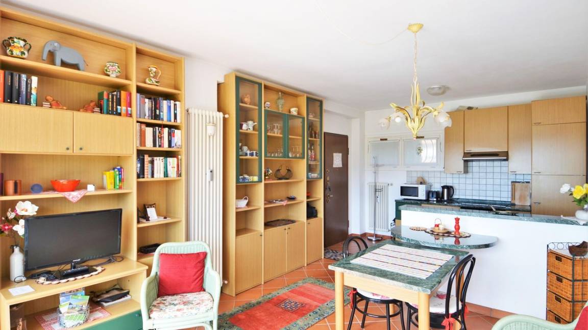 70 M² Ferienwohnung ∙ 1 Schlafzimmer ∙ 2 Gäste - Luino