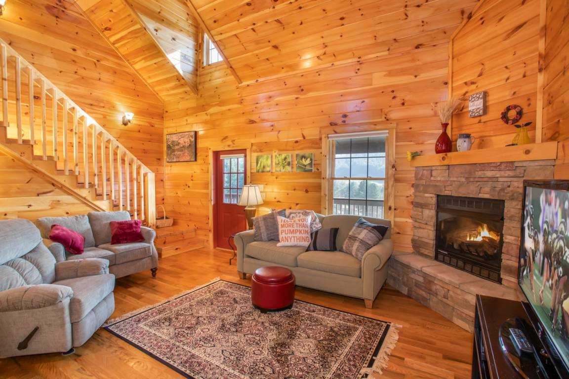 189 M² Cabin ∙ 3 Bedrooms ∙ 8 Guests - Valle Crucis, NC